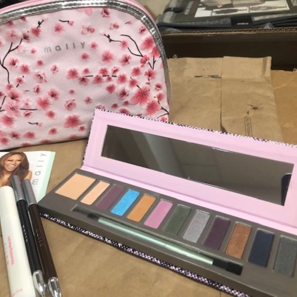 Mally Beauty | Makeup | Mally Dare To Be Bold 5pc Gift Set Palette ...